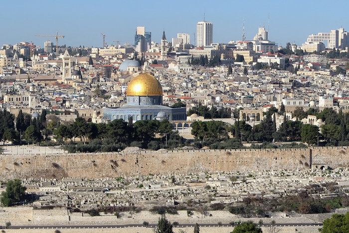 Isabel Slone | Hazlitt